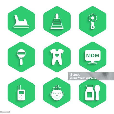 아기 옷 어린 소녀 머리 숟가락이 달린 병에 담긴 요구르트 말풍선 엄마 모니터 워키토키 딸랑이 아기 장난감 및 변기 아이콘을 설정합니다 벡터 0명에 대한 스톡 벡터 아트 및