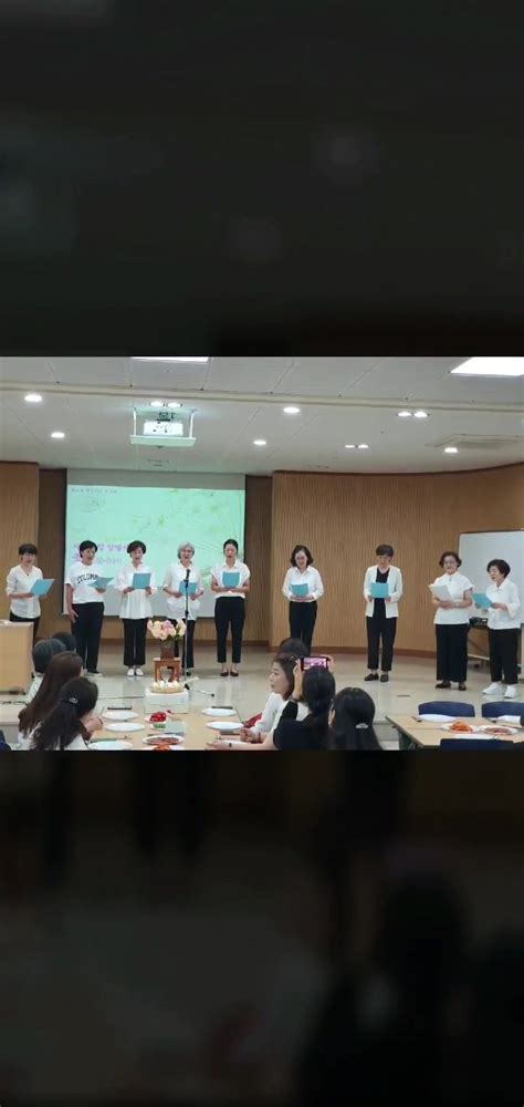 7월 청년피정2박3일 바다가 보이는 까리따스 피정집에서 20명 남짓의 청년들이 2박3일 피정을 하며 하느님 마음에 깊이 잠겨 보았습니다 지친 일상에서 벗어나 낯선 곳