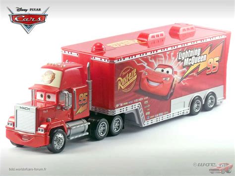 Mack Hauler
