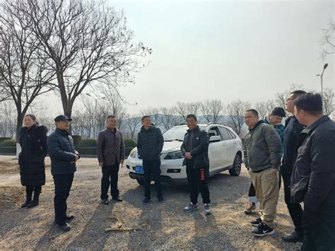 淮北市康源地表水务有限责任公司工作人员查看城乡地表水厂项目现场杜集区人民政府