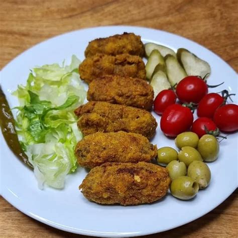 طرز تهیه ناگت گوشت خوشمزه و مخصوص با پنیر و نکات کامل