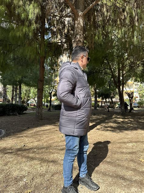 Lc Waikikinin Kapüşonlu Gri Ve Yeşil Erkek Montu 51499 Tl Bitti