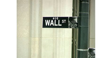 Спад на Уолстрийт преди решението на УФР за лихвите