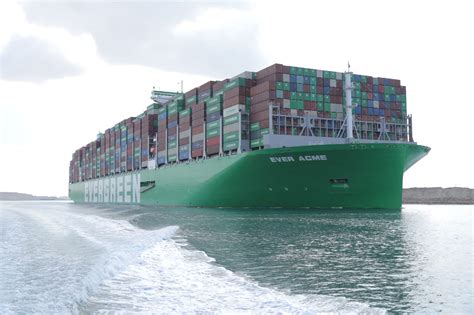 Watch Worlds Largest Containership Squeezes Through Suez Canal