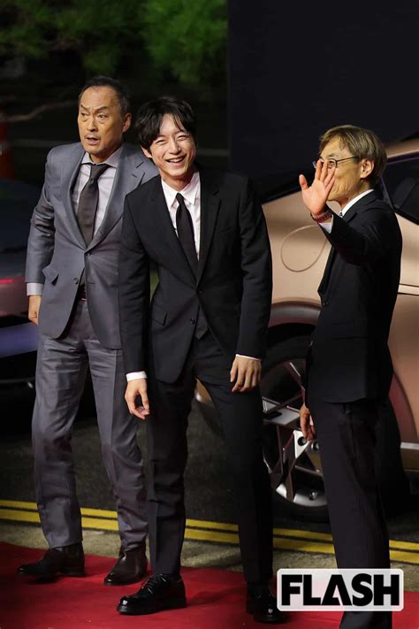 （画像・写真2 6）坂口健太郎 “脱日本”で「韓国俳優化」選択肢も…識者が語る「国民的スター」人気で起死回生のチャンス Smart Flash スマフラ[光文社週刊誌]