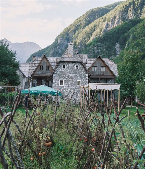 Theth - Reiseguide für das Bergdorf in den Albanischen Alpen