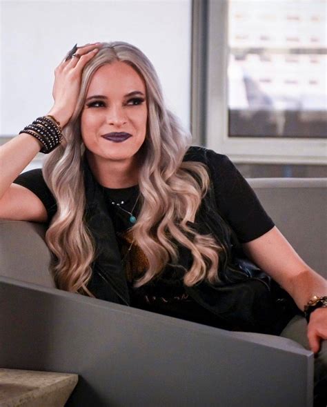 Danielle Panabaker Scrolller