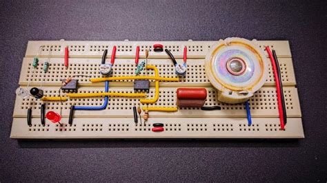 Super Sensitive Intruder Alarm System Using Ir And 555 Timer