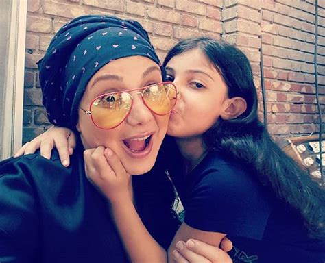 تعبیر خواب بوسیدن و بوسه دادن دایان