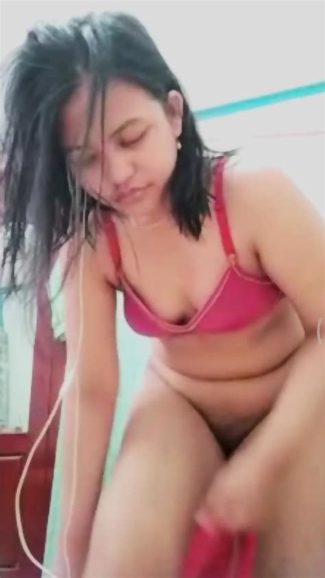 Intip Janda Semok Ganti Baju Eporner