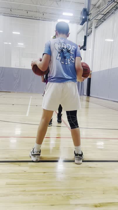 77lifebasketballnation Coachvar Basketballisanartform Skills Levar Smith