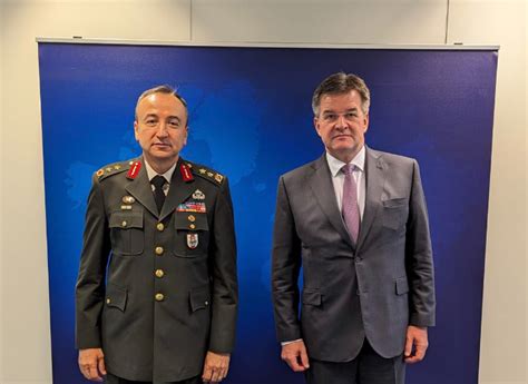 Lajçak Diskuton Për Situatën Aktuale Në Kosovë Me Komandantin E