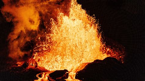 New Discovery Reveals Gold May Be Leaking From Earths Core Mens Journal