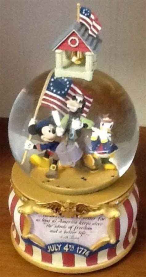 Disney Mickey Donald Goofy 4th Of July 1776 Musical Snow Globe Yankee