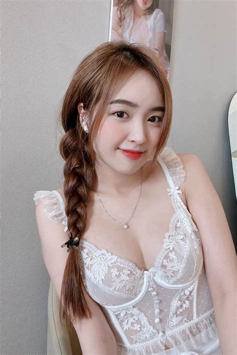 69 Ảnh Lê Phương Anh Sexy Mặc Bikini Hở Hang Táo Bạo Genz Relax
