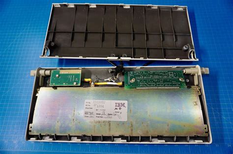 Ibm Personal Computer At Original 5170 Model F Keyboard 5 Pin Din To