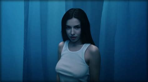 Ava Max Presenta Su Nuevo Sencillo Y Video Million Dollar Baby Pipilopop Com