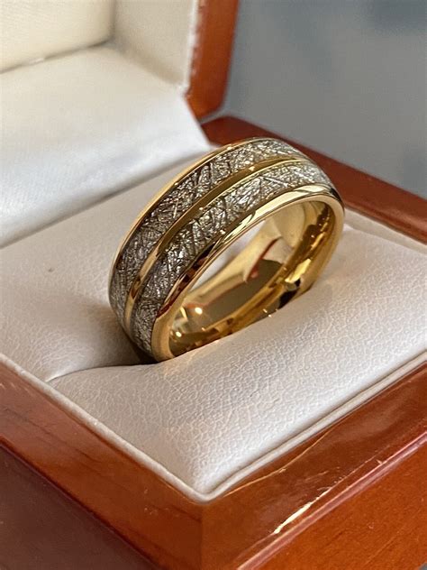Inlay Wedding 8mm Dome Polished Tungsten Wedding Band With Meteorite