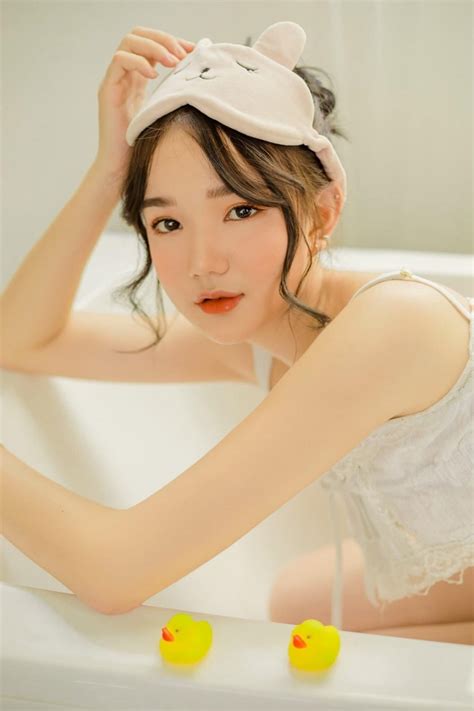 Top Anh Girl Xinh Hot Nh T B N N N Bi T Vi T Nam