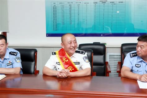 无悔藏蓝 一生荣耀藏蓝无悔映初心 岁月无声写担当李晖 澎湃号政务 澎湃新闻 The Paper