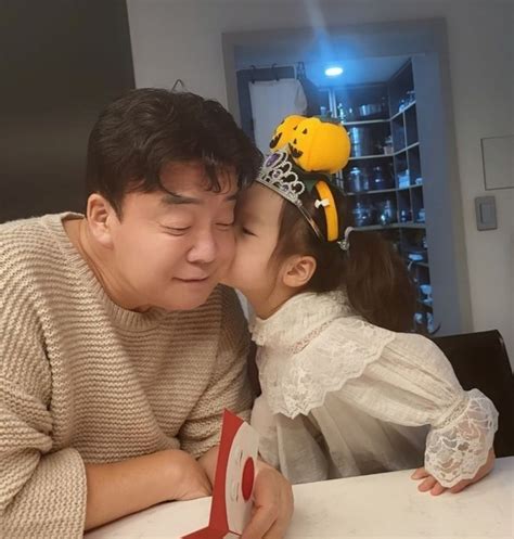 소유진 ♥백종원·막내딸 바라보며 달달하네
