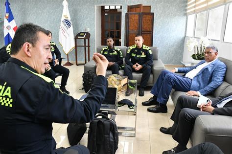 Policía De Colombia On Twitter ¡liderazgo Transformacional En Acción