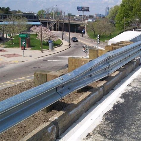 Highway Guardrail Steel W Beam To Thrie Beam Transition Barrier And Transition