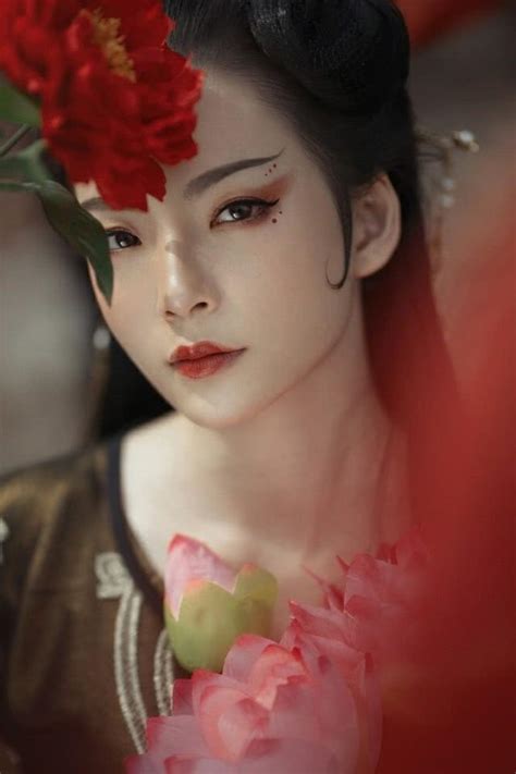 當屈原離騷裡的人物真實出現美麗哀怨嫵媚多情 每日頭條