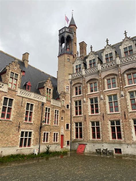 건물 외관 건물 외장 건축 건축 사진 건축의 아름다움 관광 기하학적 설계 나무 낮 녹지 도시 도시 경관 도시 탐사 도시 풍경 랜드 마크 랜드마크