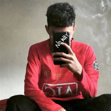 Elian Elianskt1 • Threads Say More