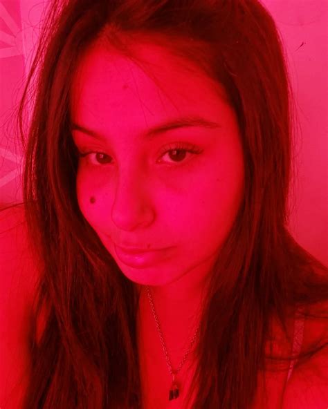 𝚂𝚘𝚏𝚒𝚊🦋 🍒 Instagram