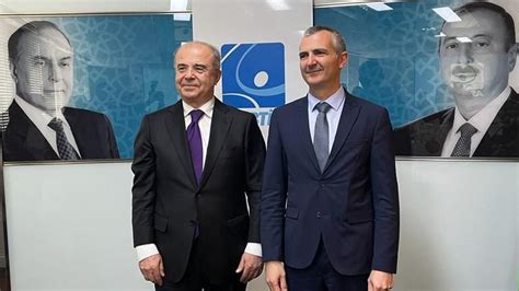 Министър Димитър Илиев обсъди възможностите за сътрудничество с ректора на Азербайджанската