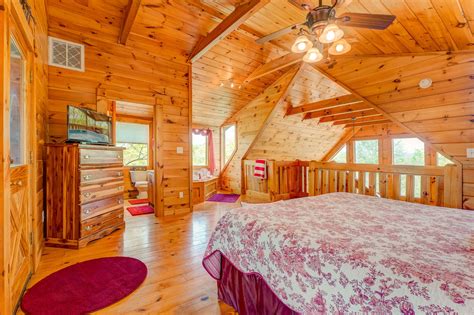 Bearly Naked Log Cabin Gatlinburg Tn Cabin Cozy Mountain Cabins