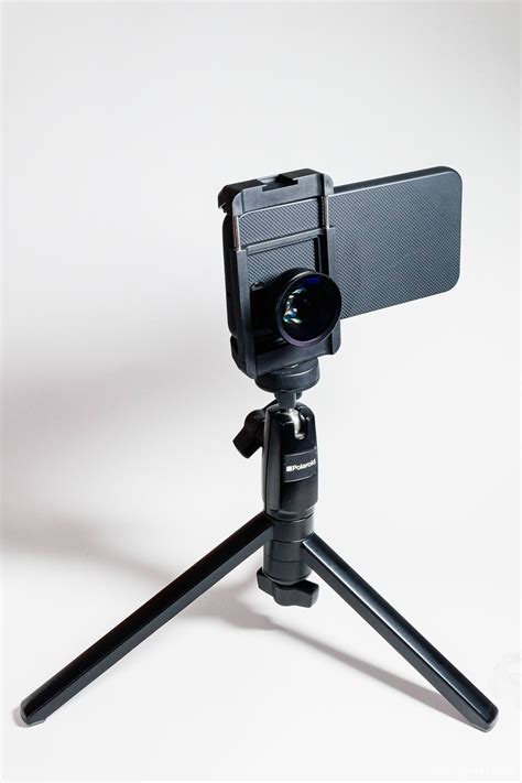 Apexel 100mm Macro Lens Kit Review: An Impressive Phone Add-On | PetaPixel