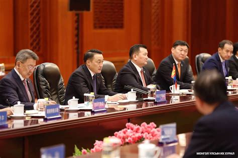 Монгол Улсын Их Хурлын дарга Д Амарбаясгалан БНХАУ ын БХАТИХ ын Байнгын хорооны дарга Жао