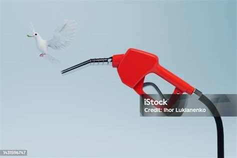 연료 가격에 대한 합의 파란색 배경에 평화의 비둘기를 날리는 옆에있는 연료 보급 권총 3d 렌더링 가격에 대한 스톡 사진 및 기타 이미지 Istock