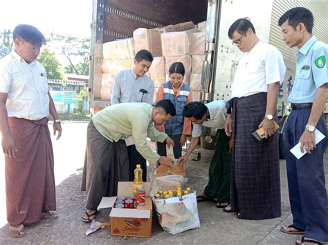 သရက်ချောင်းမြို့နယ်တွင် ရပ်ကွက် ကျေးရွာများရှိ အိမ်ထောင်စုများအား အခြေခံစားသောက်ကုန်များ ထောက