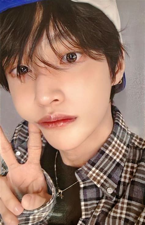 더쿠 팬들 반응 좋은 라이즈 원빈 포카