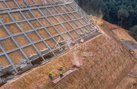广州从化：高边坡防护设施建设忙 人民图片网