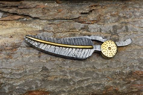 Purely Handmade Damascus Leaf Pocket Knife With Free Leather Sheath