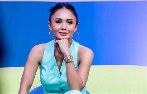 7 Artis Cantik Bertubuh Mungil Yang Juga Memiliki Wajah Awet Muda
