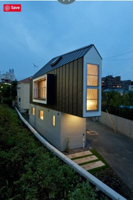 √ Rumah Sempit Narrow House Garis