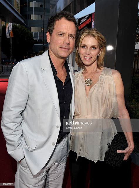 Actor Greg Kinnear And Wife Helen Labdon Arrive At The The Last News Photo Getty Images