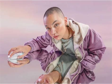 Logitech G705 Wireless Gaming Mouse Six Buttons Fully Programmable 40 Hour Gaming Battery 100