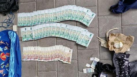 Задържаха мъж и 15 годишно момиче за телефонни измами в Хасково снимки