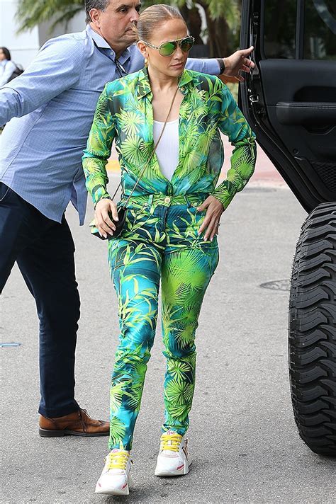 Jennifer Lopez Rocks Green Versace Look Inspired By Iconic Dress Pic