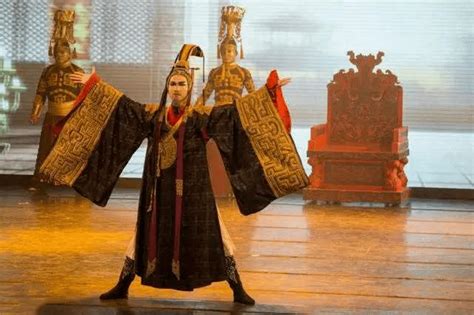 每天了解一则历史常识春秋战国秦穆公称霸西戎 秦国