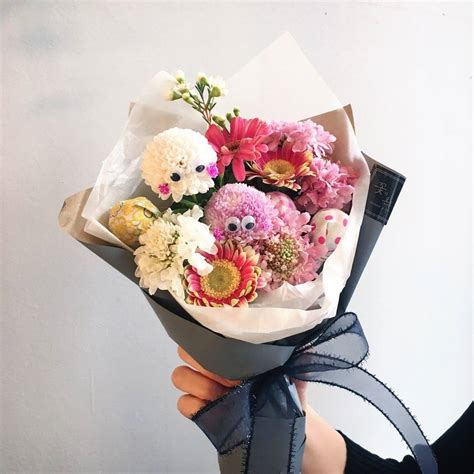 플라워카페 꽃의온도 오로지 꽃의온도에서만 만날수있는 나만의 특별한 꽃다발 바로 부끄럼타는 Facebook