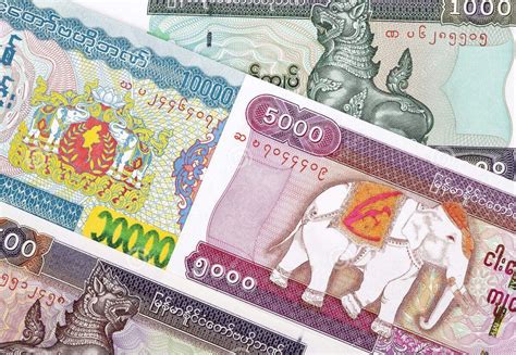 Breaking News အမေရိကန်တစ်ဒေါ်လာလျှင် မြန်မာကျပ်ငွေ ၃၀၀၀ ကျော်ပြီး အခေ