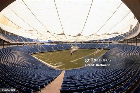 22 850 Hubert H Humphrey Metrodome Photos And High Res Pictures Getty Images